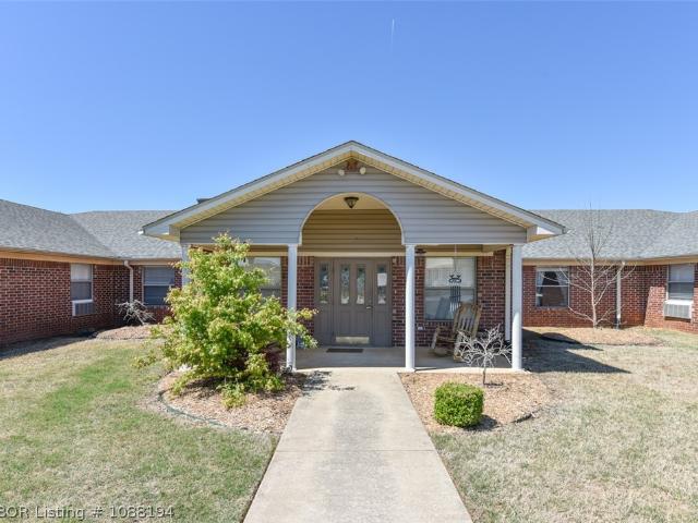 1501 Main Street