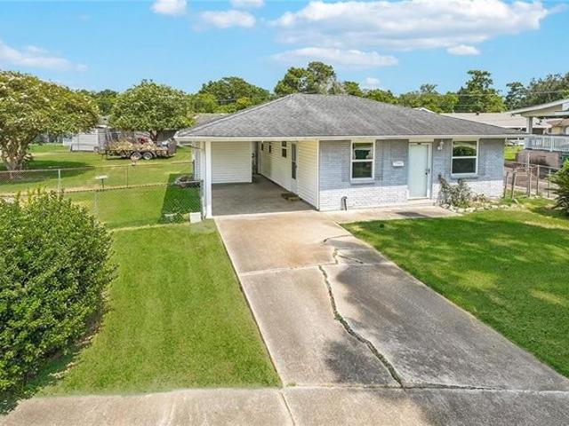 1501 Maplewood Dr, Harvey, LA 70058