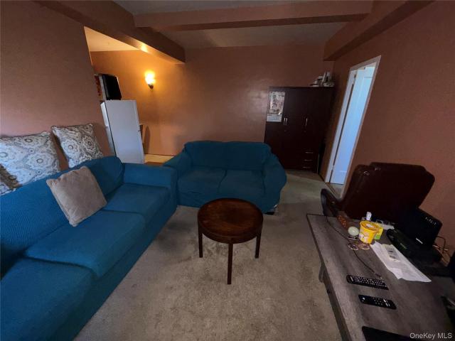 1501 Metropolitan Avenue 10D