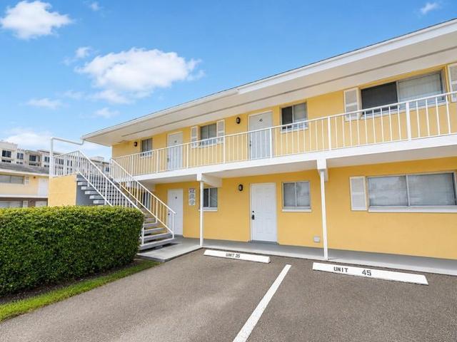 1501 Crescent Cir Apt E45, Lake Park, FL 33403