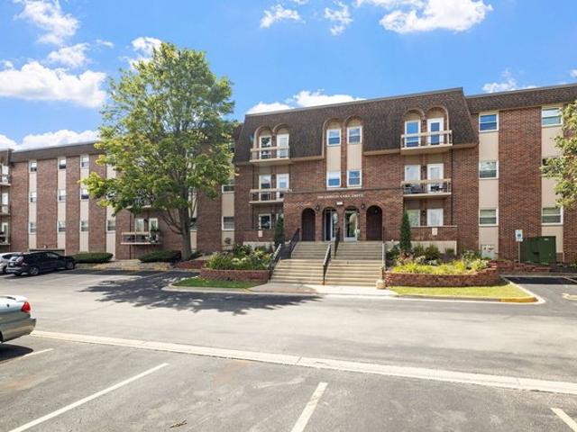1501 Darien Lake Dr Apt 305, Darien, IL 60561