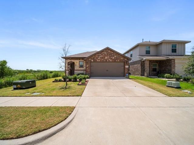 1501 Dilley Ln, Forney, TX 75126