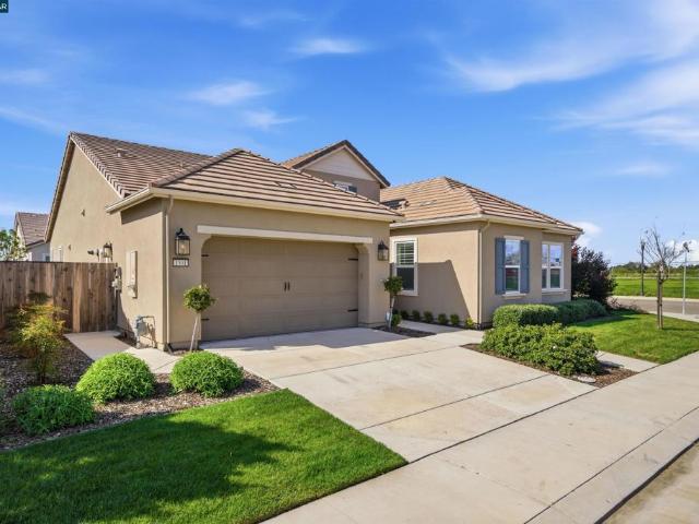 1501 Empire Dr