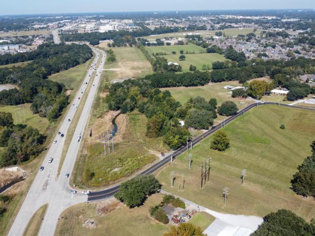 1501 La Neuville Rd, Lafayette, LA 70508 | MLS #RA2020021
