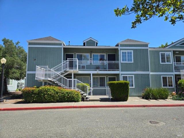 1501 LA Esplanada Pl Apt 311, Santa Rosa, CA 95404