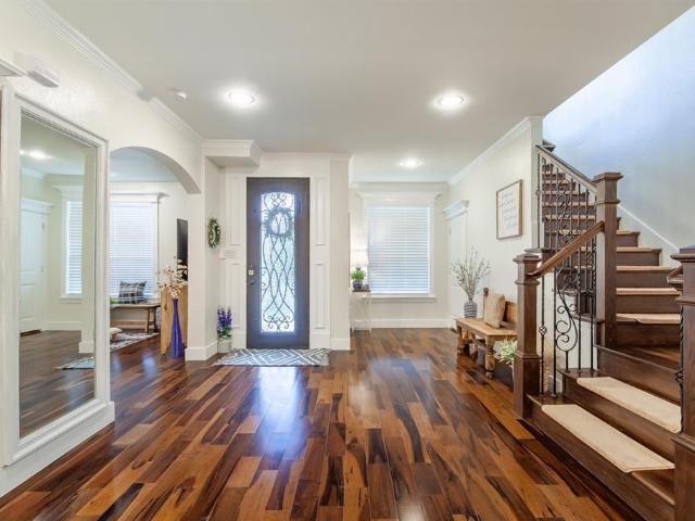 1501 Lakeview Drive