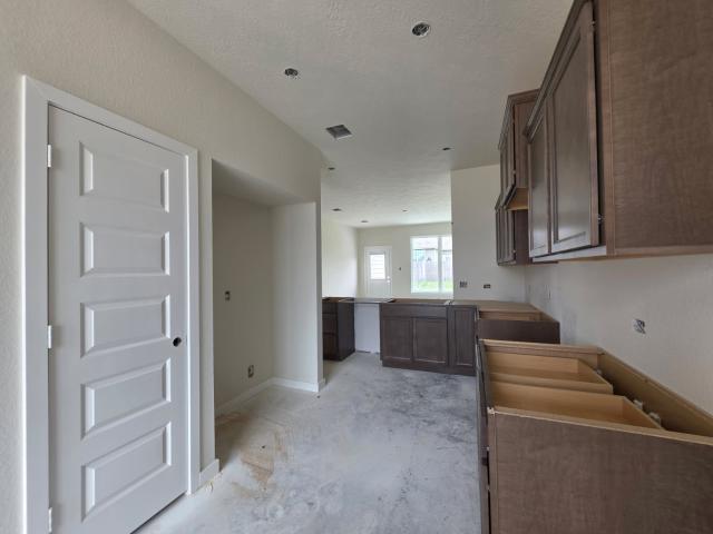 1501 Lake Ridge Drive