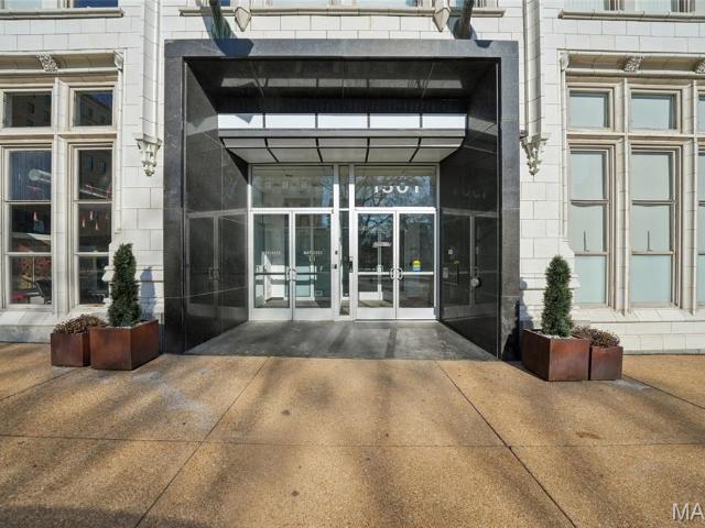 1501 Locust St, Unit 1008, St. Louis, MO 63103 | MLS #25061 | Compass