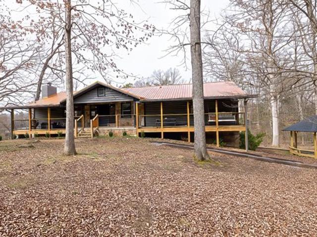 1501 Peach Tree St, Pigeon Forge, TN 37862
