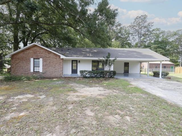 1501 Pioneer Dr, McComb, MS 39648
