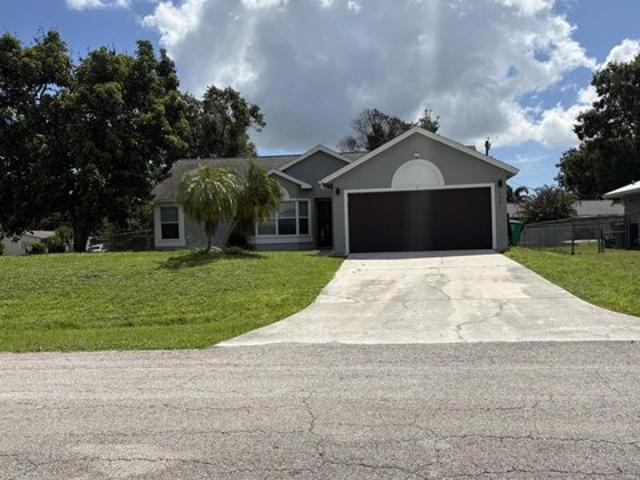 1501 SW Curry St, Port Saint Lucie, FL 34983