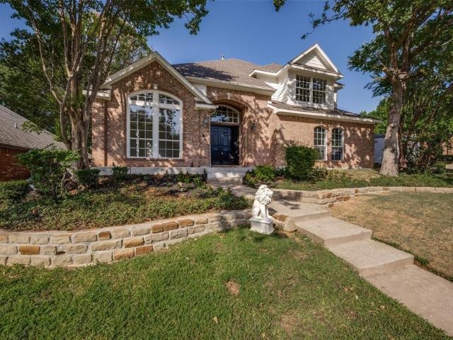 1501 Shadow Crest Drive