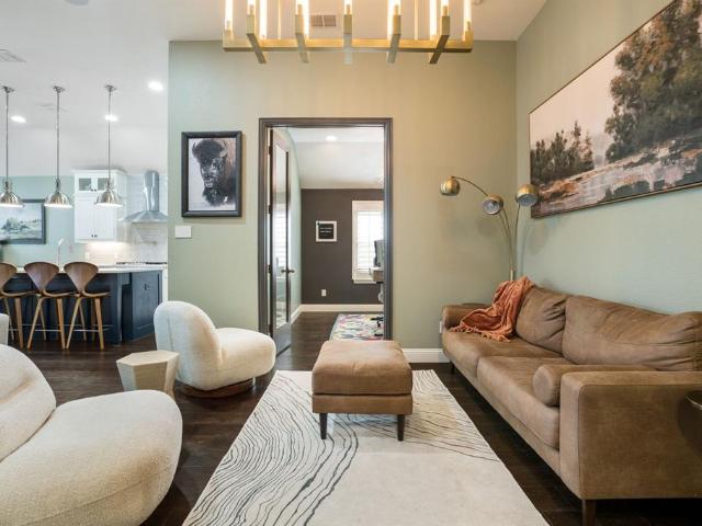 1501 Snowdrop Drive