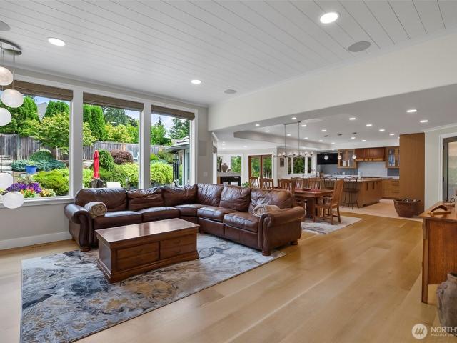 1501 th Avenue SE