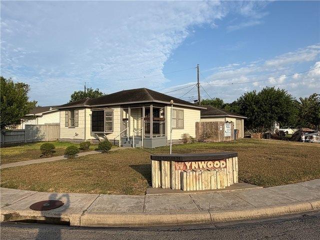1501 Wynwood St, Corpus Christi, TX 78415