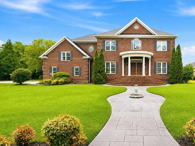 1501 Zurich Pl, New Bern, NC 28562