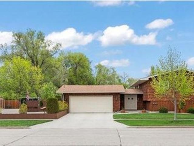 1501 16th Ave S, Fargo, ND 58103