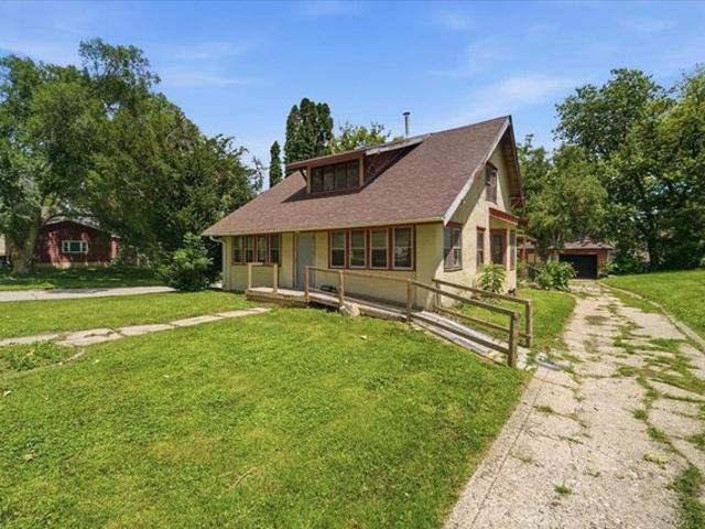 1501 11th St, Eldora, IA 50627
