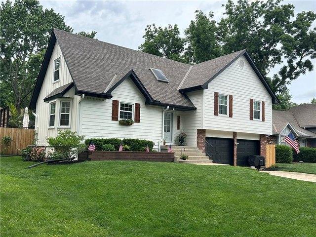 15020 S Locust St, Olathe, KS 66062