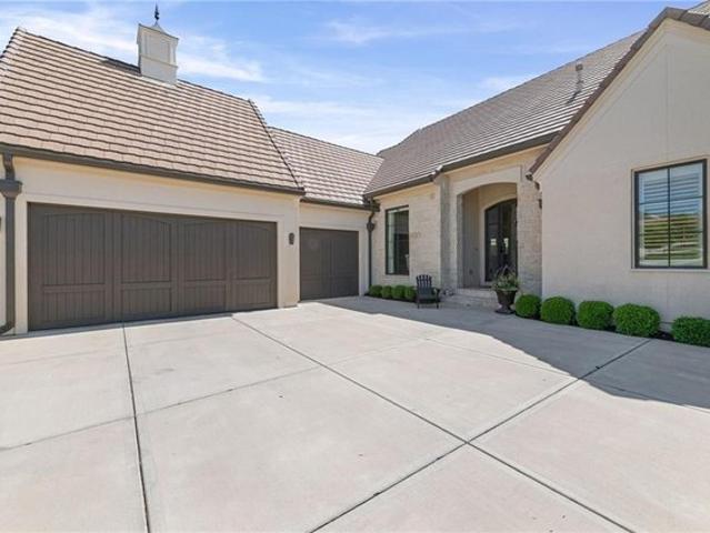 15021 Chadwick St, Overland Park, KS 66224