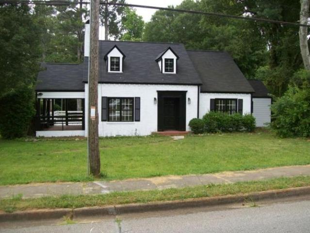 1502 Maple St, Carrollton, GA 30117