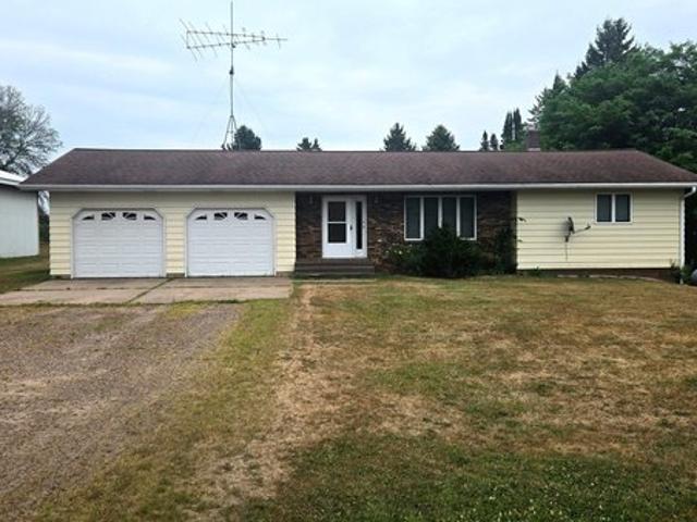 1502 N Boundry Rd, Cadott, WI 54727