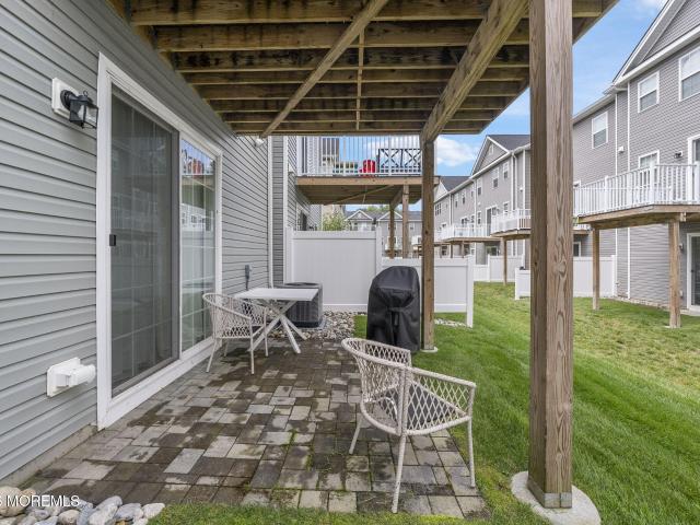 1502 Arose Lane
