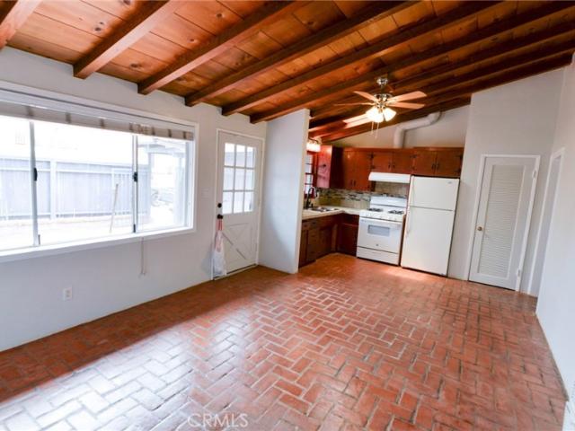 1502 Buena Vista B