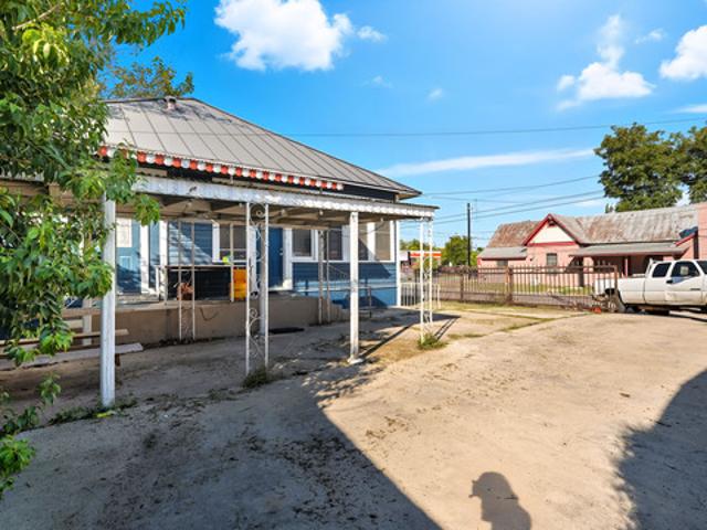 1502 Buena Vista