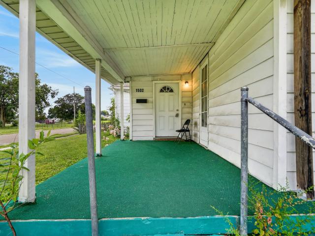 1502 Cedar