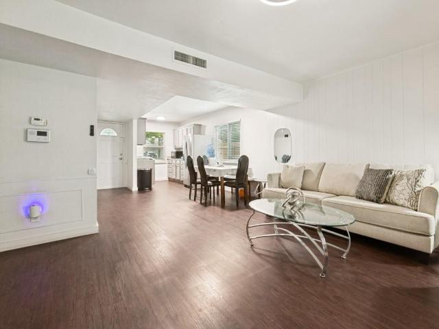 1502 Deepwood Drive
