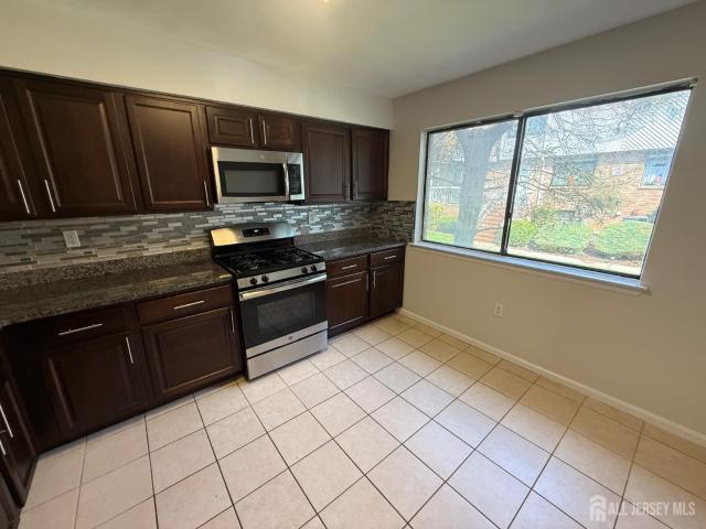 1502 Edison Glen