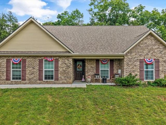 1502 Griffitts Blvd, Maryville, TN 37803