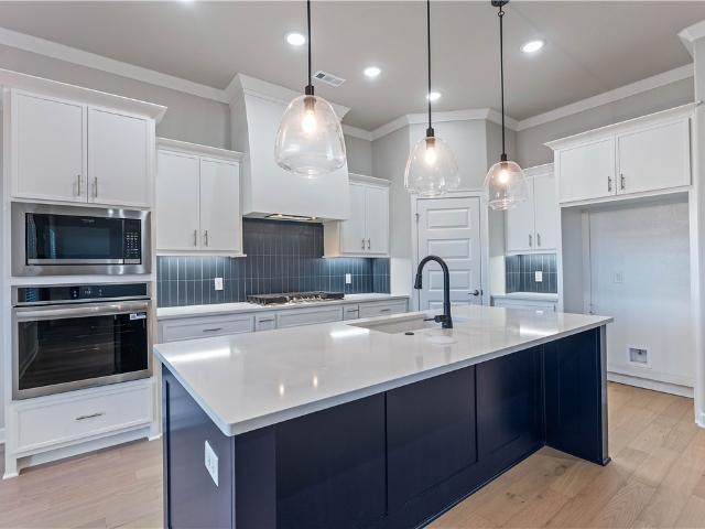 1502 Lookout Lane