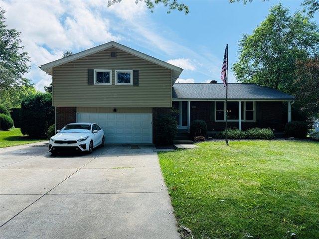1502 Pasadena Dr, Erie, PA 16505