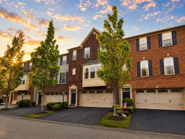 1502 Pointe View Dr