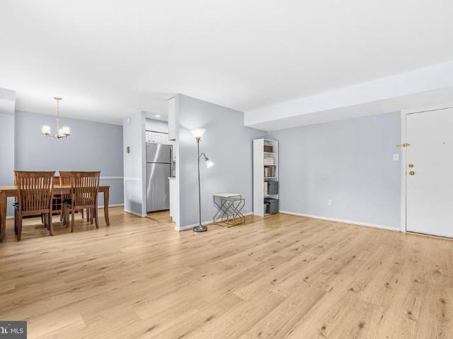 1502 S George Mason Drive # 2