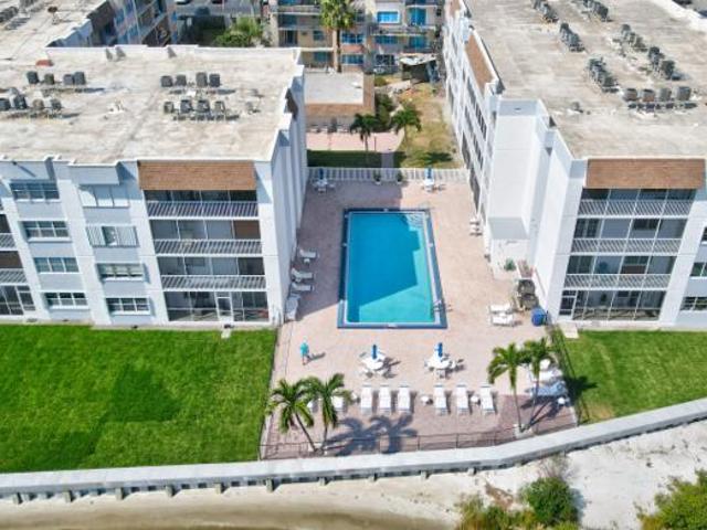 1502 S Lakeside Dr #202, Lake Worth Beach, FL 33460