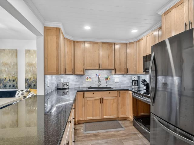 1502 S Lakeside Dr, Unit 214, Lake Worth Beach, FL 33460 | MLS #B26022 | Compass