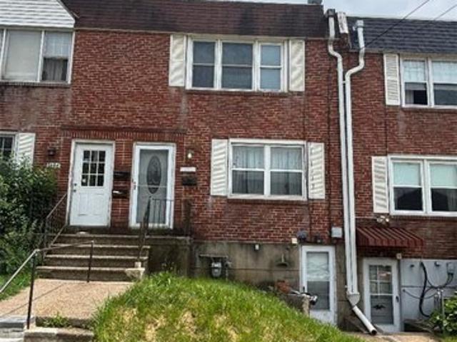 1502 Spring Garden St, Wilson, PA 18042