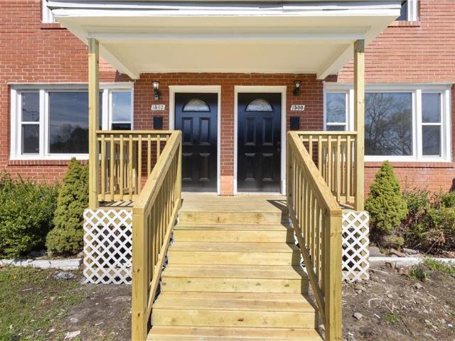 1502 Victory BLVD