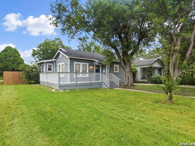 1502 W Elsmere