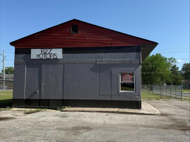 1502 W Main Street