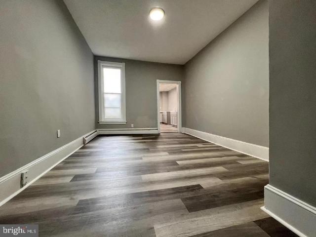 1502 W Norwegian Street