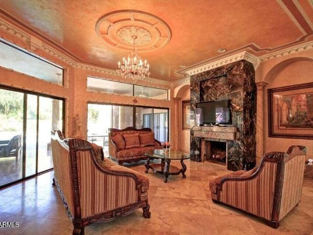1502 W Port Au Prince Lane