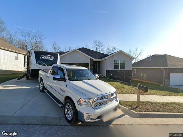 1502 W Parkview Ave, Ozark, MO 65721