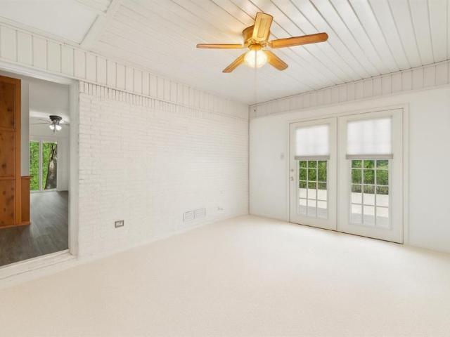 1502 Westcrest Dr, Arlington, TX 76013 | MLS #21017