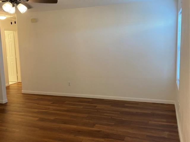 1502 Zephyr Ln