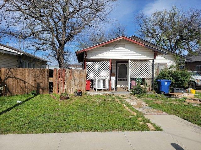 1502 4th St, Brownwood, TX 76801