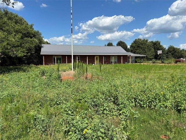15031 County Road 1130, Lookeba, OK 73053